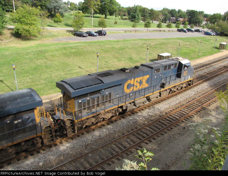 CSX 885